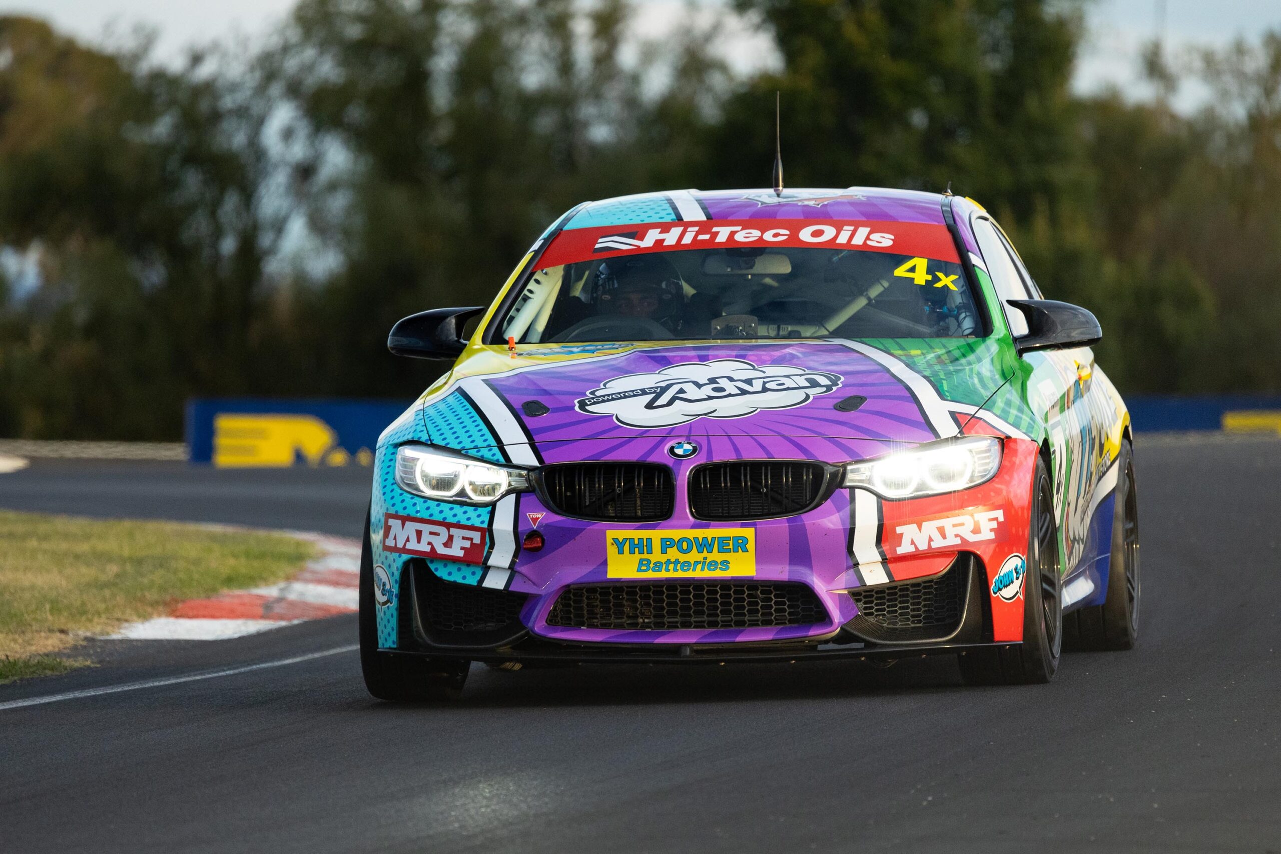 Soole signs de Pasquale, charitable cause for B6HR campaign - Bathurst ...