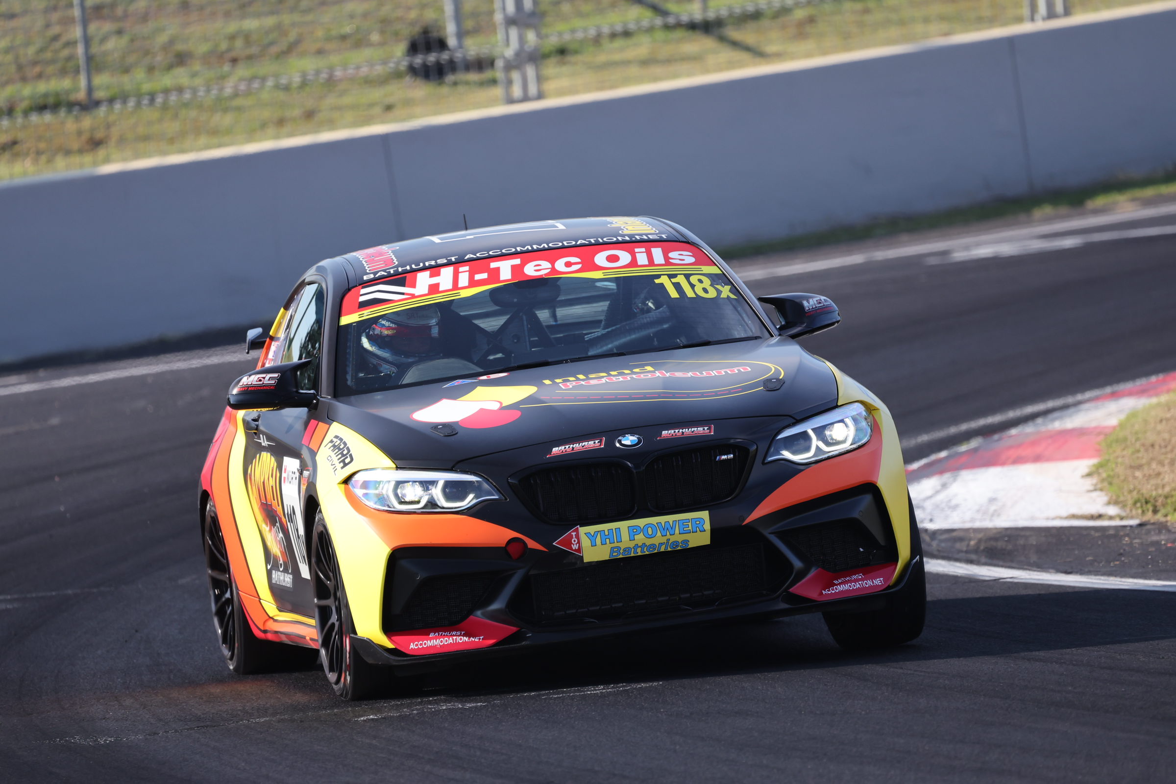 Crick Flies on Saturday Morning at Bathurst - Bathurst 6 Hour